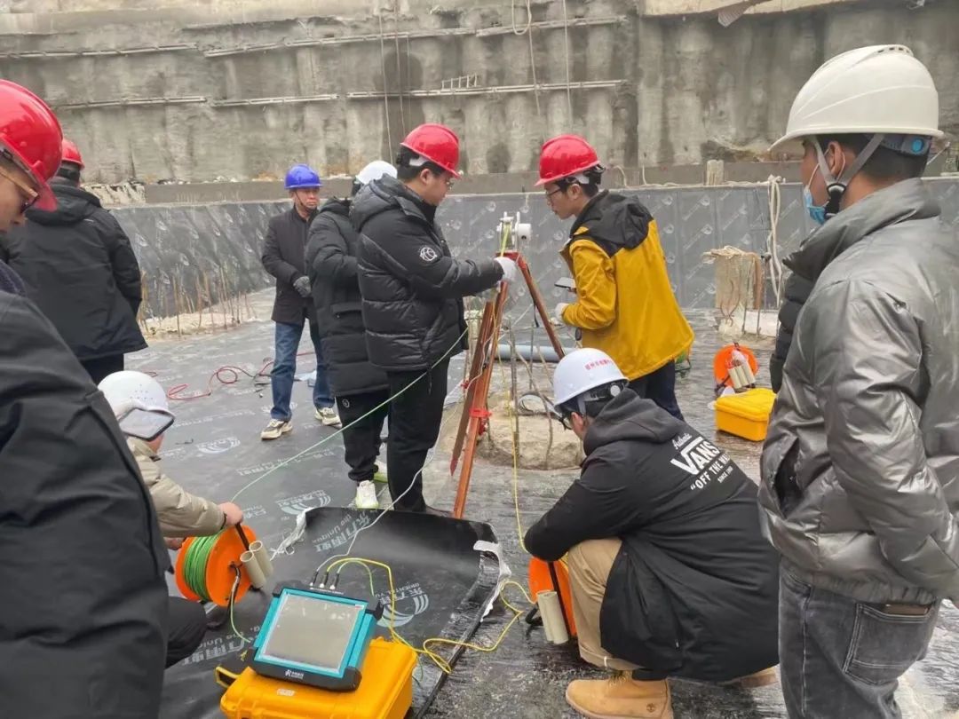 Application of crosshole sonic logging method in pile foundation test